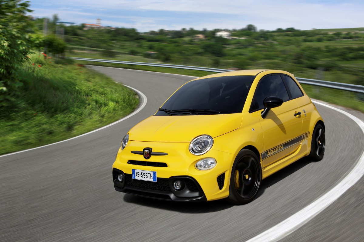 Abarth 595: scheda tecnica, versioni e foto