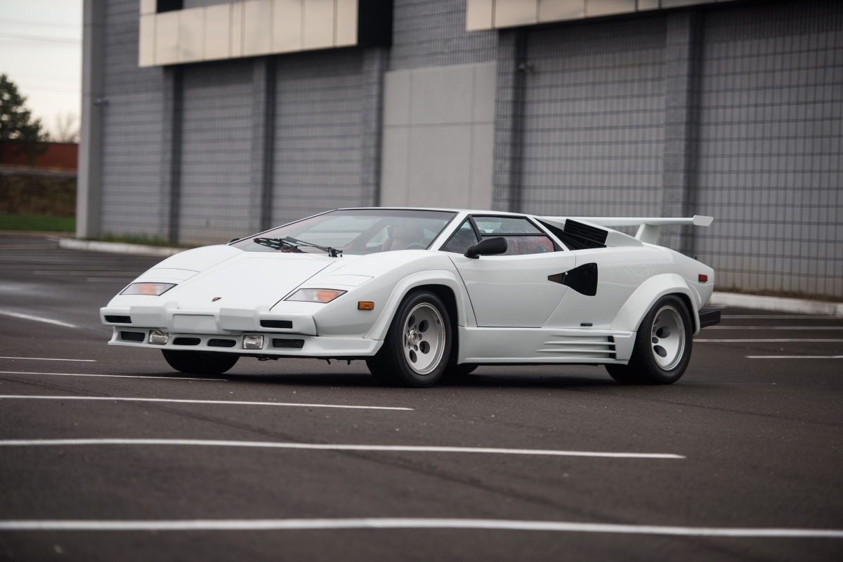 Lamborghini Countach: scheda tecnica, versioni e foto